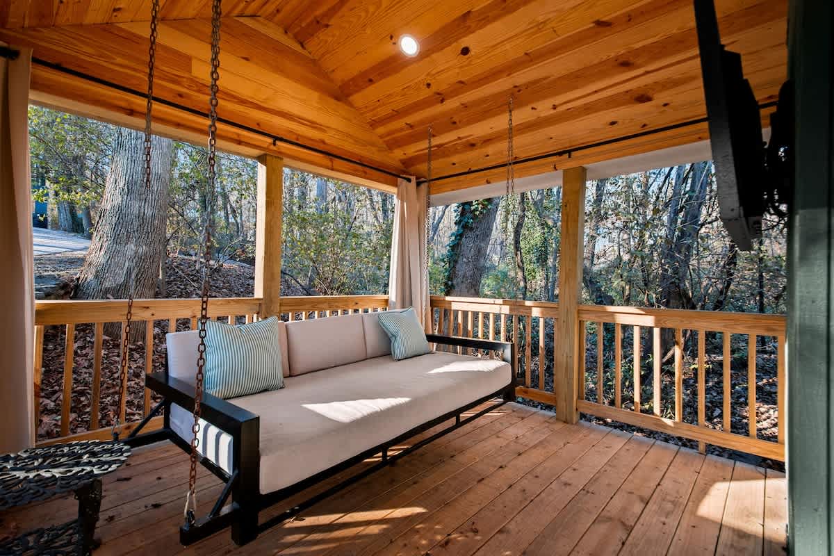 Couples’ Cottage - Ruby Falls - Spa Tub - Timberroot